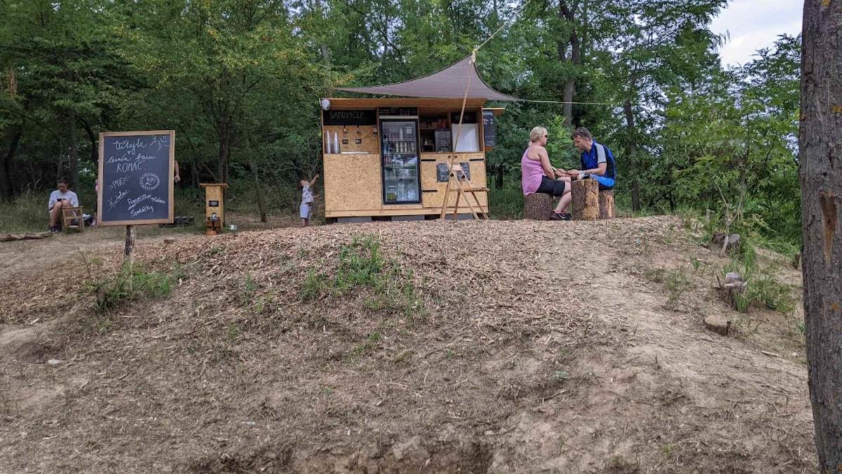 Lesní bar Roháč - tip na výlet u místa "Nebovidy" | eMimino.cz