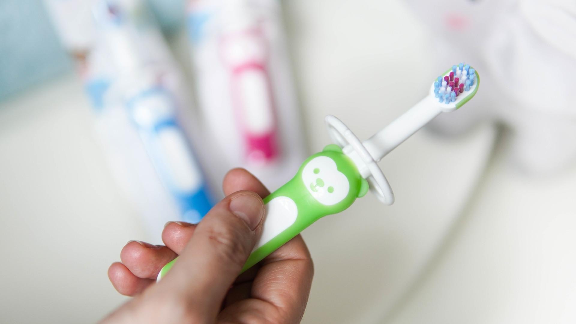 TESTOVÁNÍ: Baby Brush kartáčky od MAM a zubní pastu Biorepair - eMimino.cz