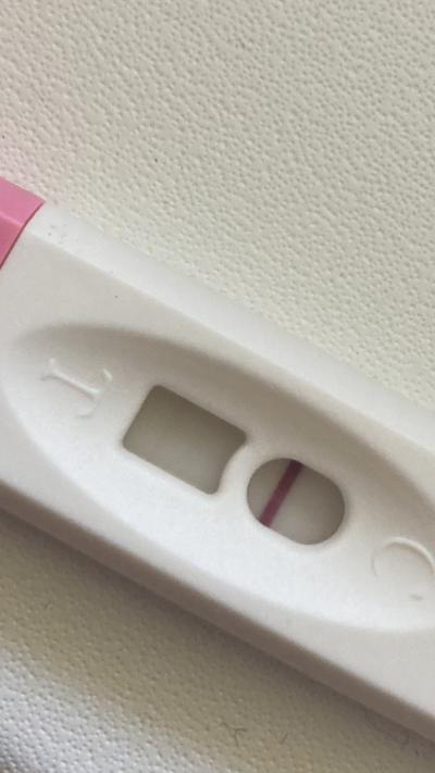 Slabě pozitivní těhotenský test, poté negativní - Diskuze - eMimino.cz