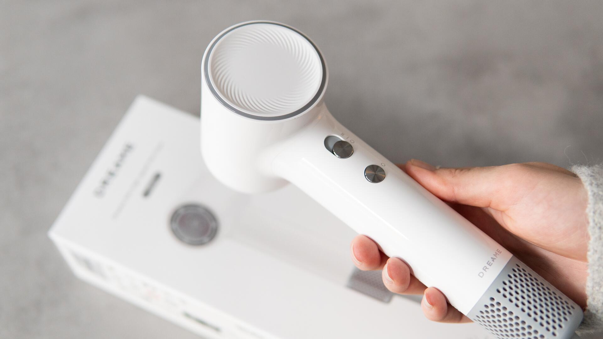 Získejte robotický vysavač i moderní fén: Hledáme testerky pro domácí ...